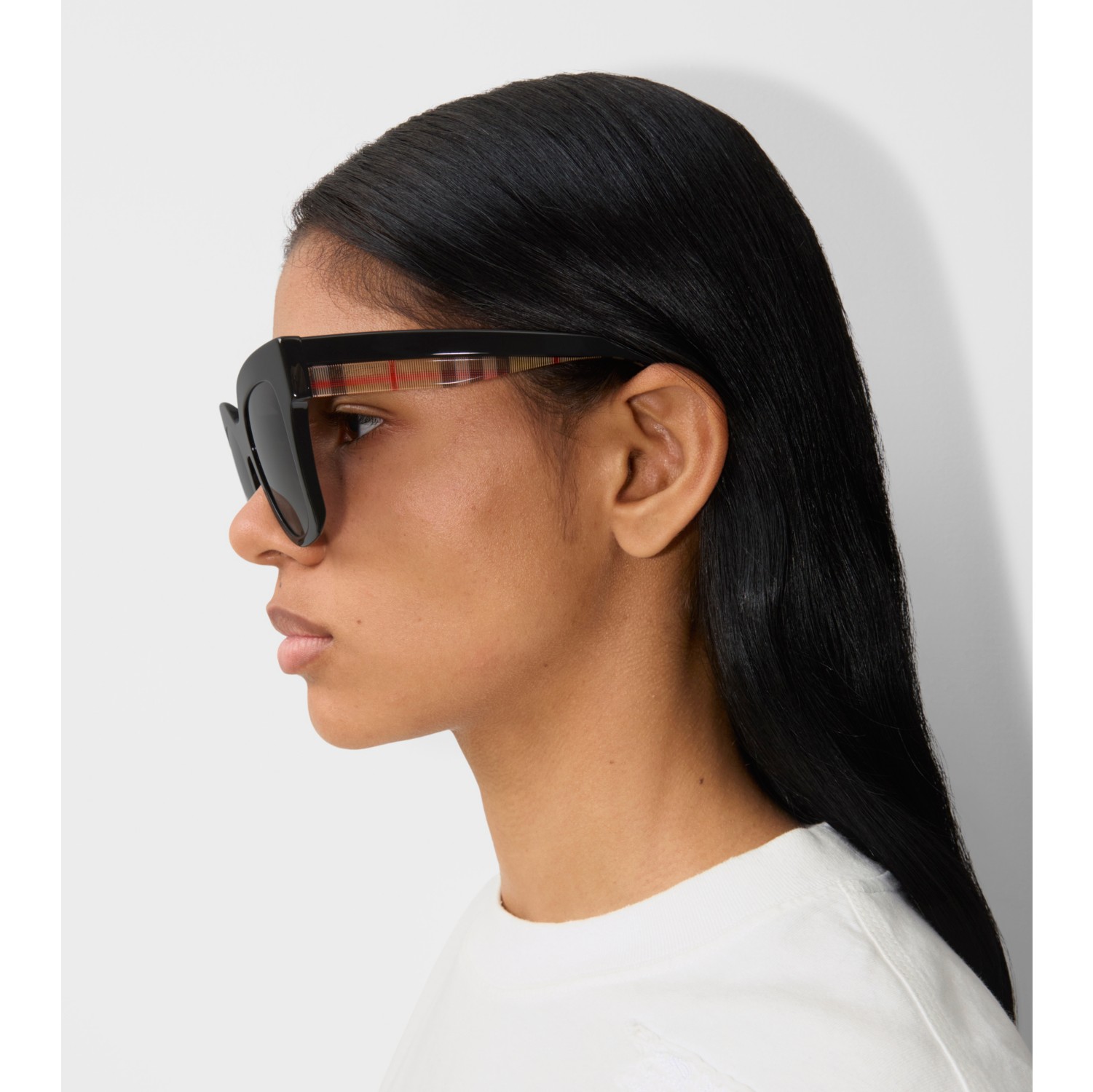 Square Frame Sunglasses in Black/beige - Women | Burberry® Official