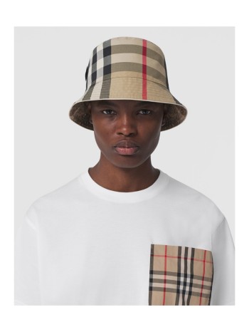 Burberry®️ oficial | Marca británica de moda y belleza de lujo