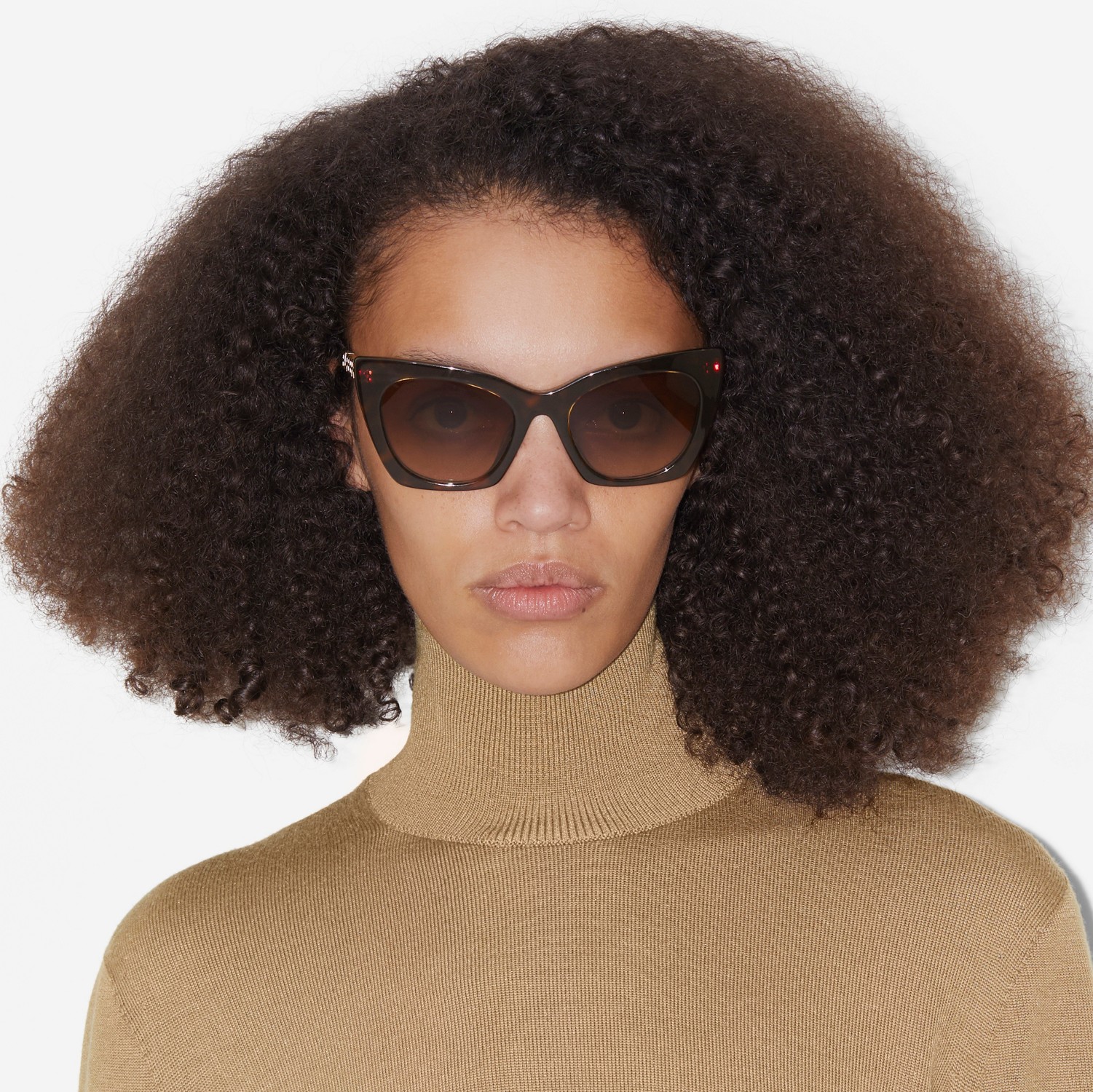 Logo Detail Cat-eye Frame Sunglasses in Tortoiseshell - Women ... Logo Detail Cat-eye Frame Sunglasses in Tortoiseshell - Women ...