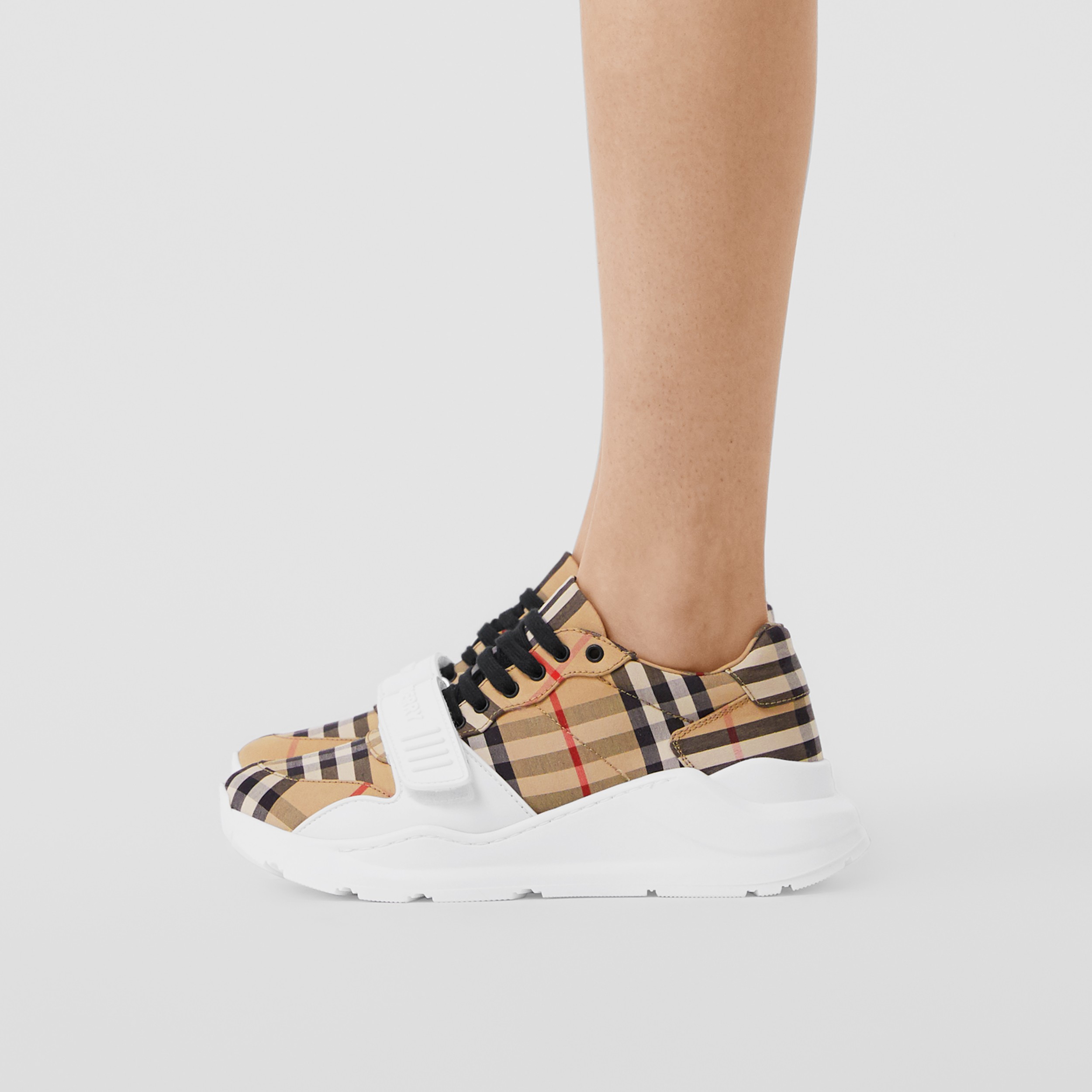 Burberry shoes - munimoro.gob.pe