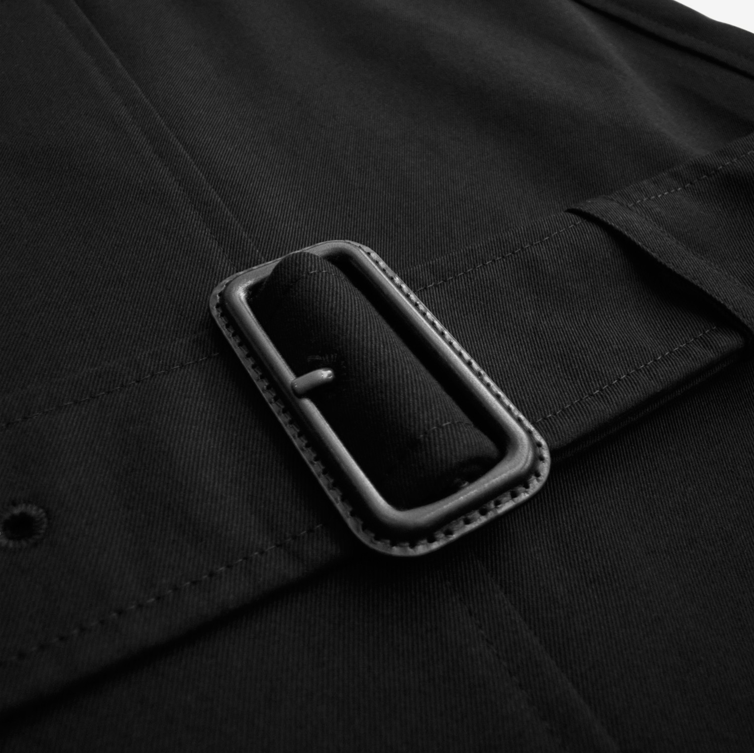 Short Chelsea Heritage Trench Coat in Black - Women, Cotton Short Chelsea Heritage Trench Coat in Black - Women, Cotton