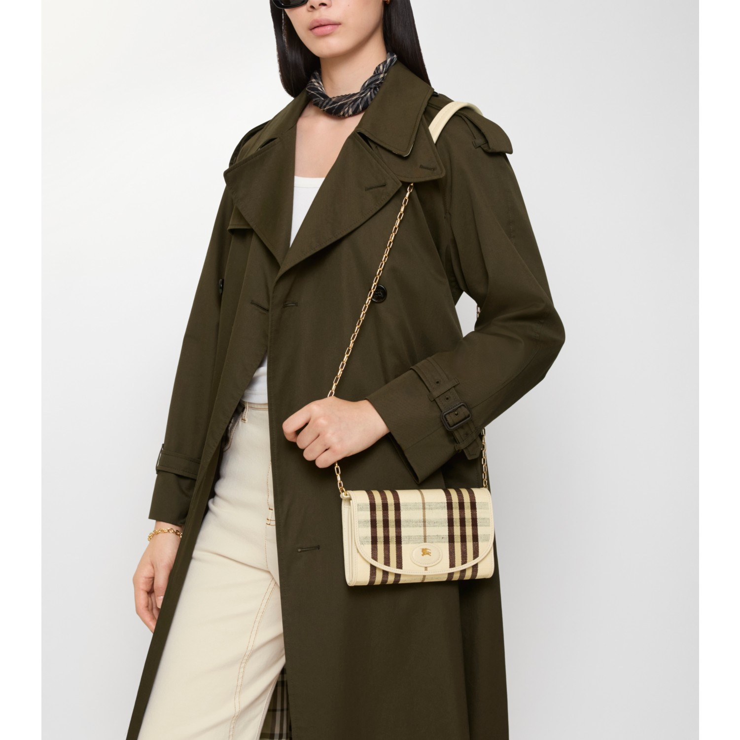 Highlands Chain Strap Wallet in Light beige - Women | Burberry® Official