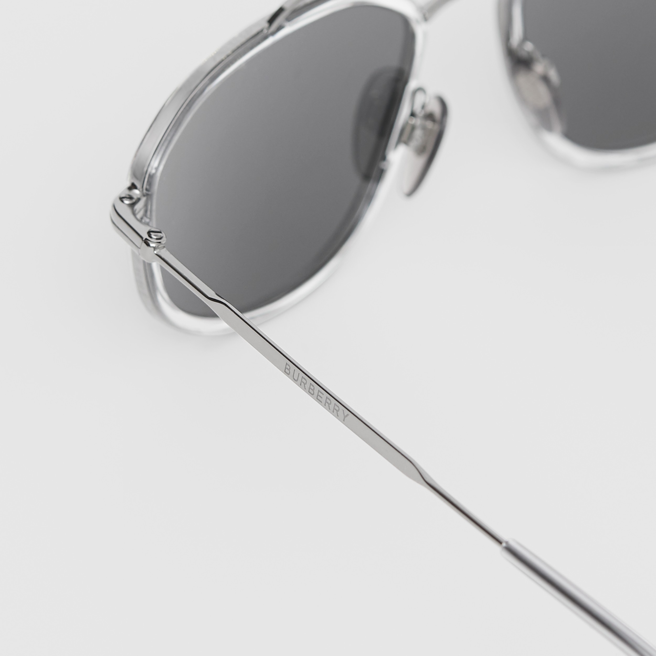 Geometric Navigator Sunglasses In Gunmetal Grey Men Burberry United