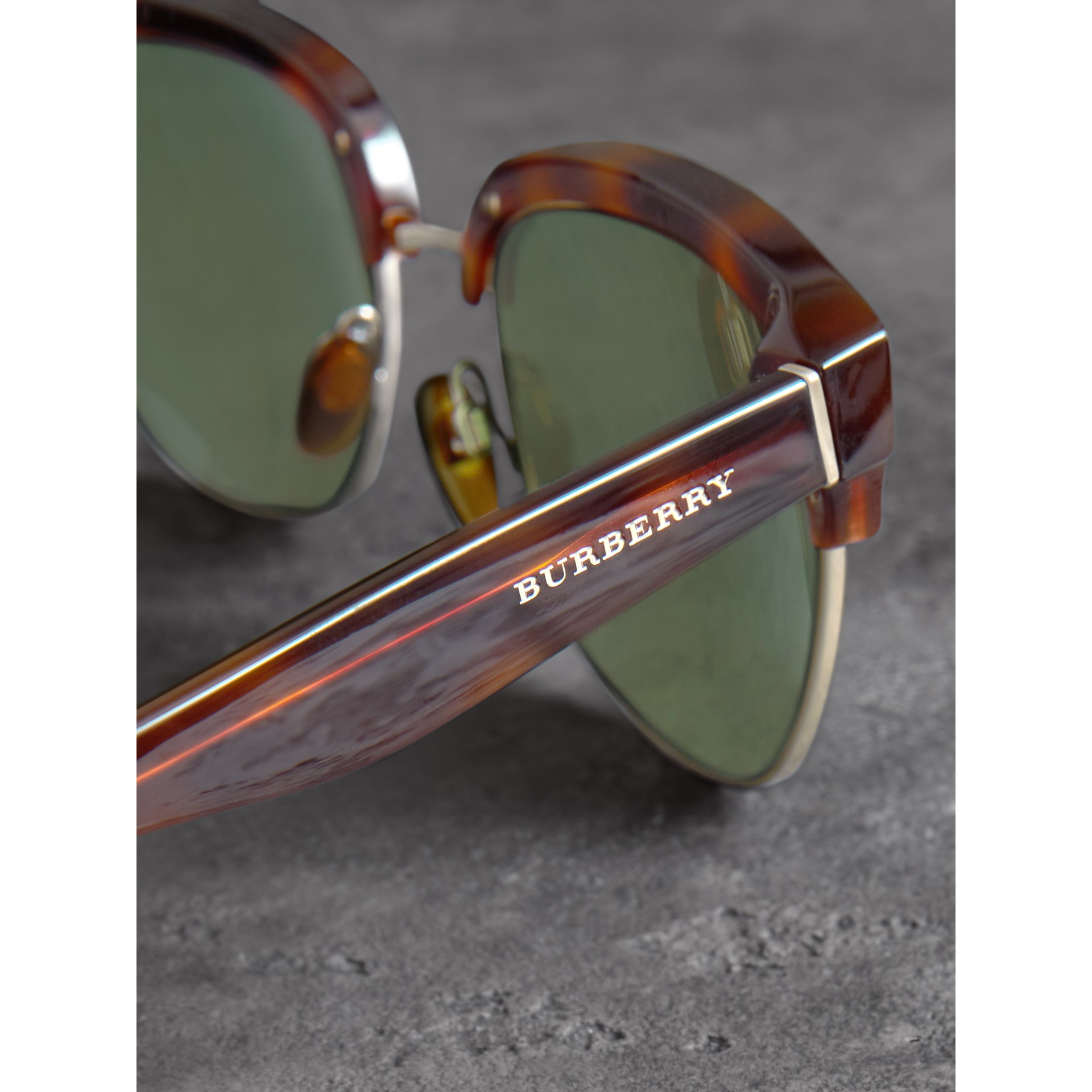 D Frame Sunglasses In Tortoise Shell Women Burberry United States