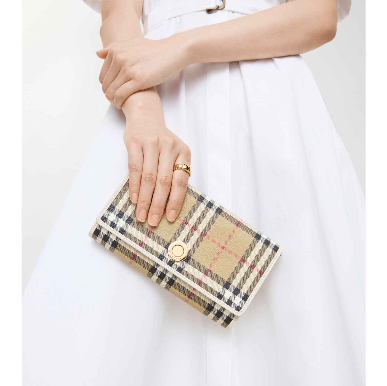Check Chain Strap Wallet in Archive beige/soap beige - Women, Technical ...
