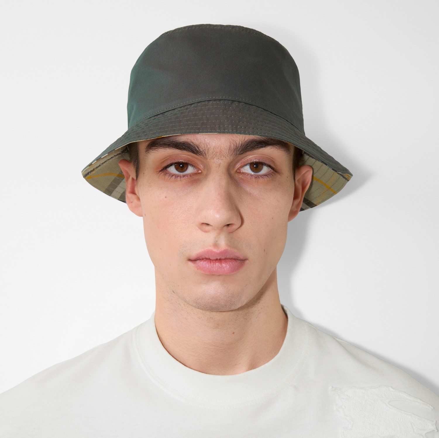 Sombrero de pesca reversible Check (Verde antiguo) - Hombre | Burberry ... Sombrero de pesca reversible Check (Verde antiguo) - Hombre | Burberry ...