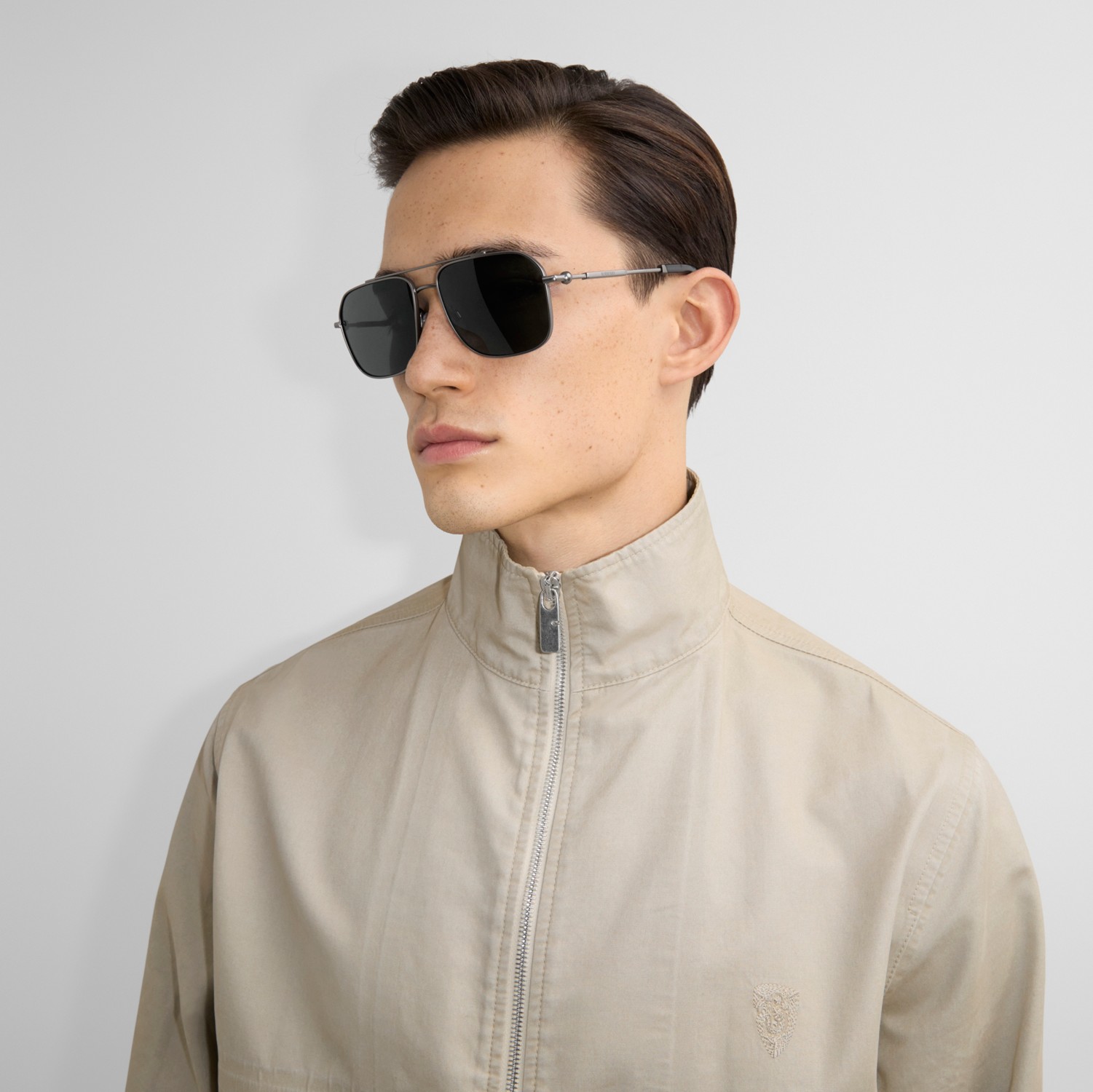 Gafas de sol estilo aviador metálicas con logotipo (Negro) | Burberry ... Gafas de sol estilo aviador metálicas con logotipo (Negro) | Burberry ...