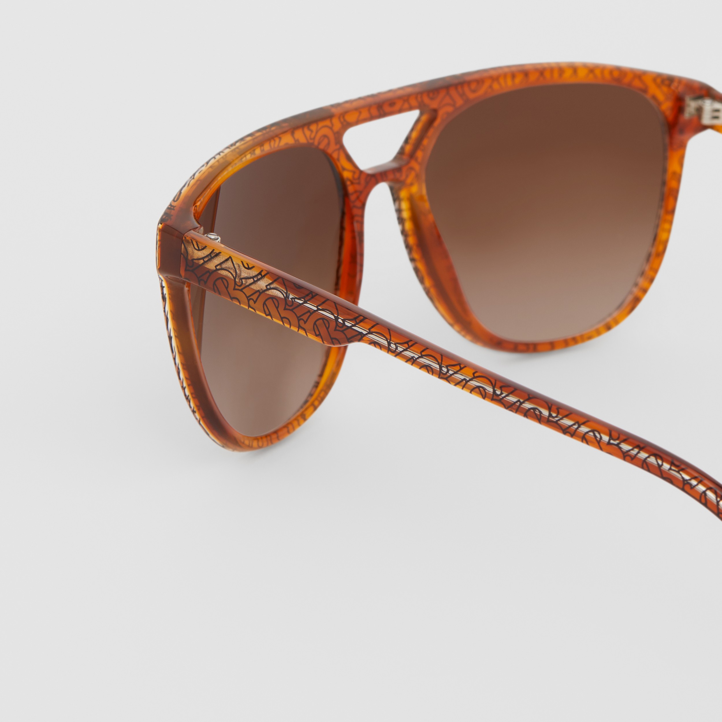 Navigator Sunglasses In Tortoiseshell Amber Men Burberry United States
