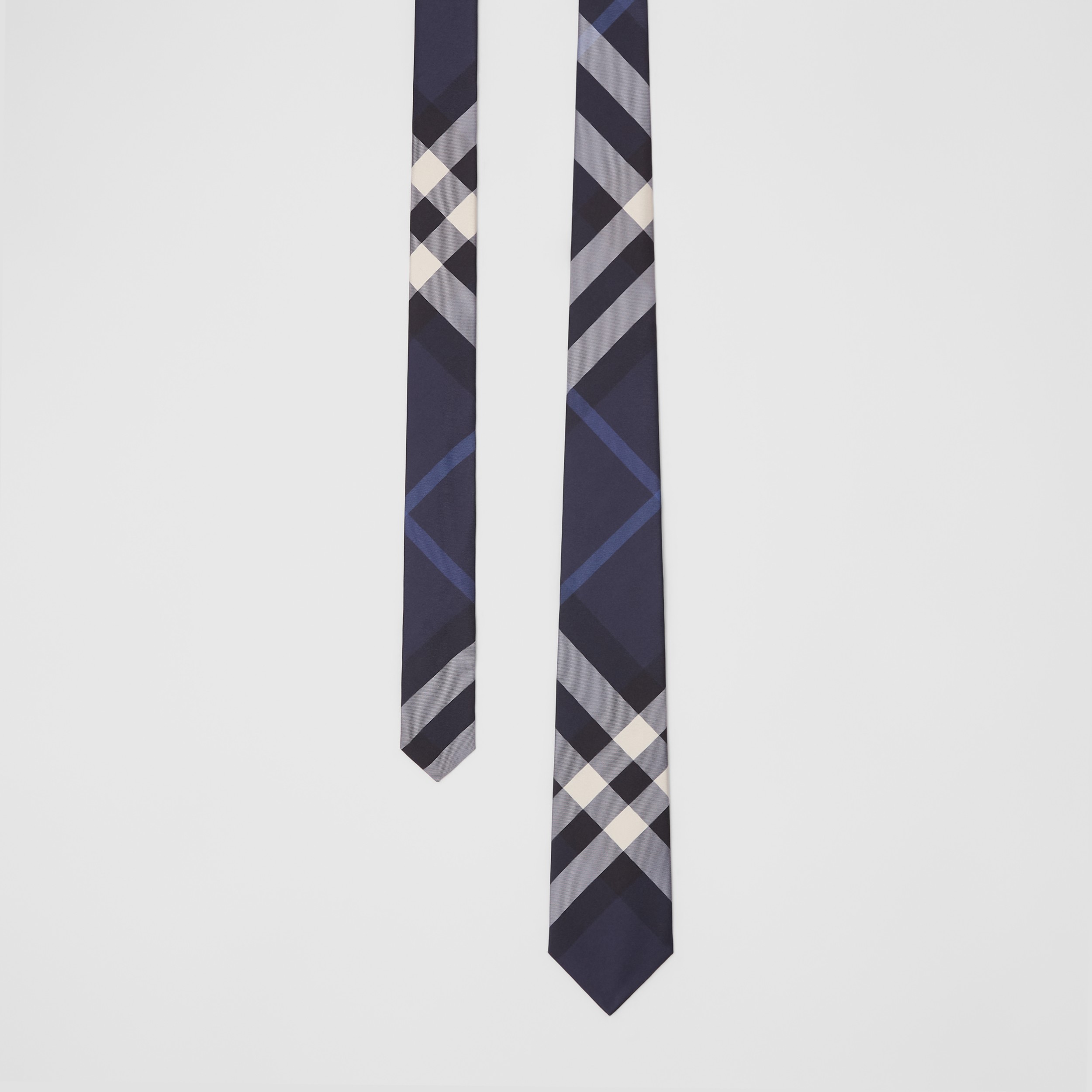 Burberry necktie - munimoro.gob.pe